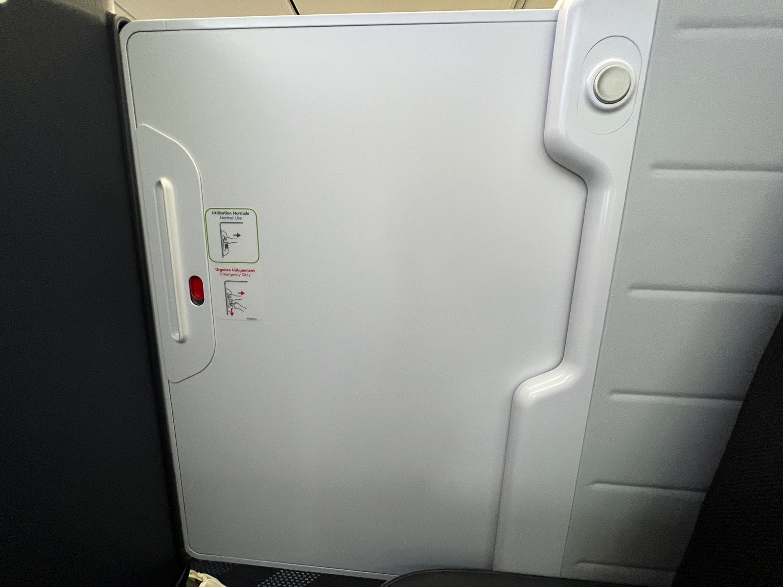 Doors, wireless charging and 4K video: A first look at Air France's new ...