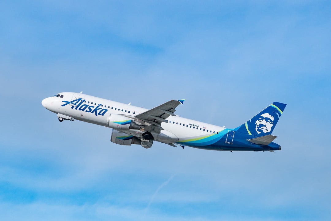 Last-minute strategies to earn Alaska Airlines Atmos Rewards elite ...