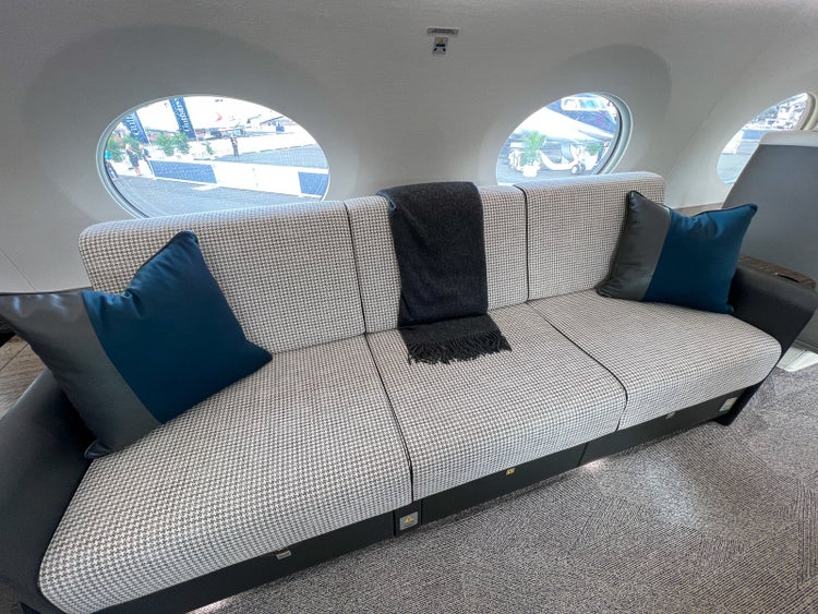 A look inside Gulfstream's awe-inspiring $75 million G700 private jet - The Points Guy