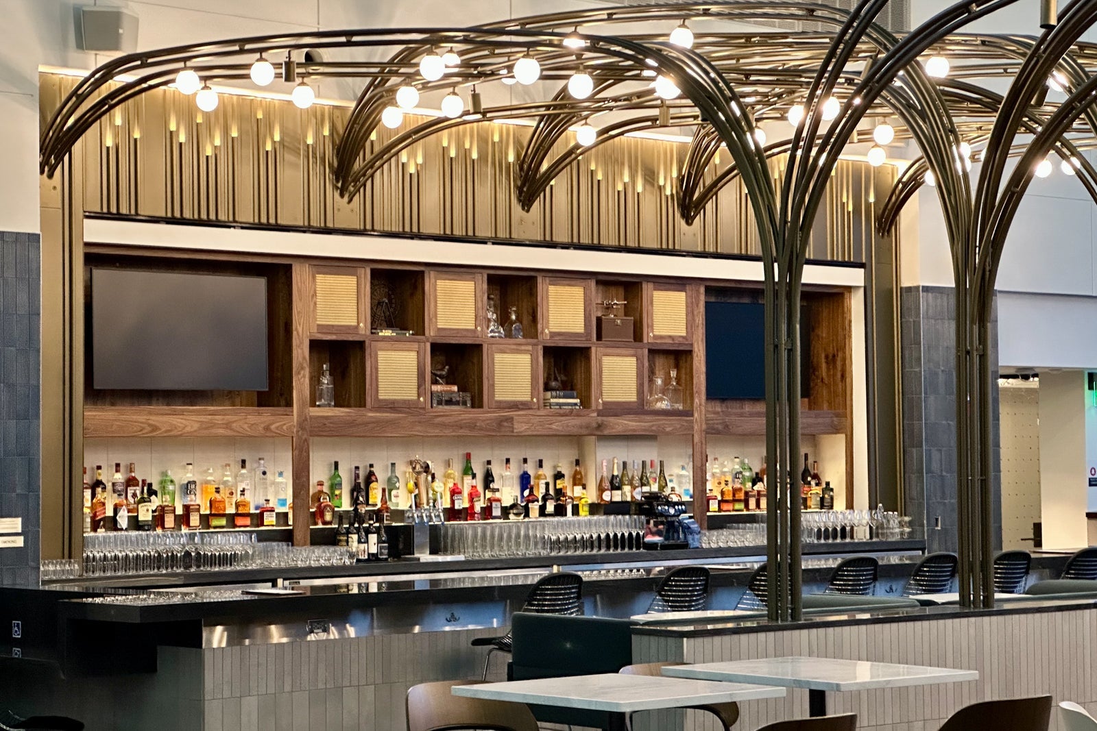 Inside Amex's gorgeous new Centurion Lounge in Seattle — a massive ...