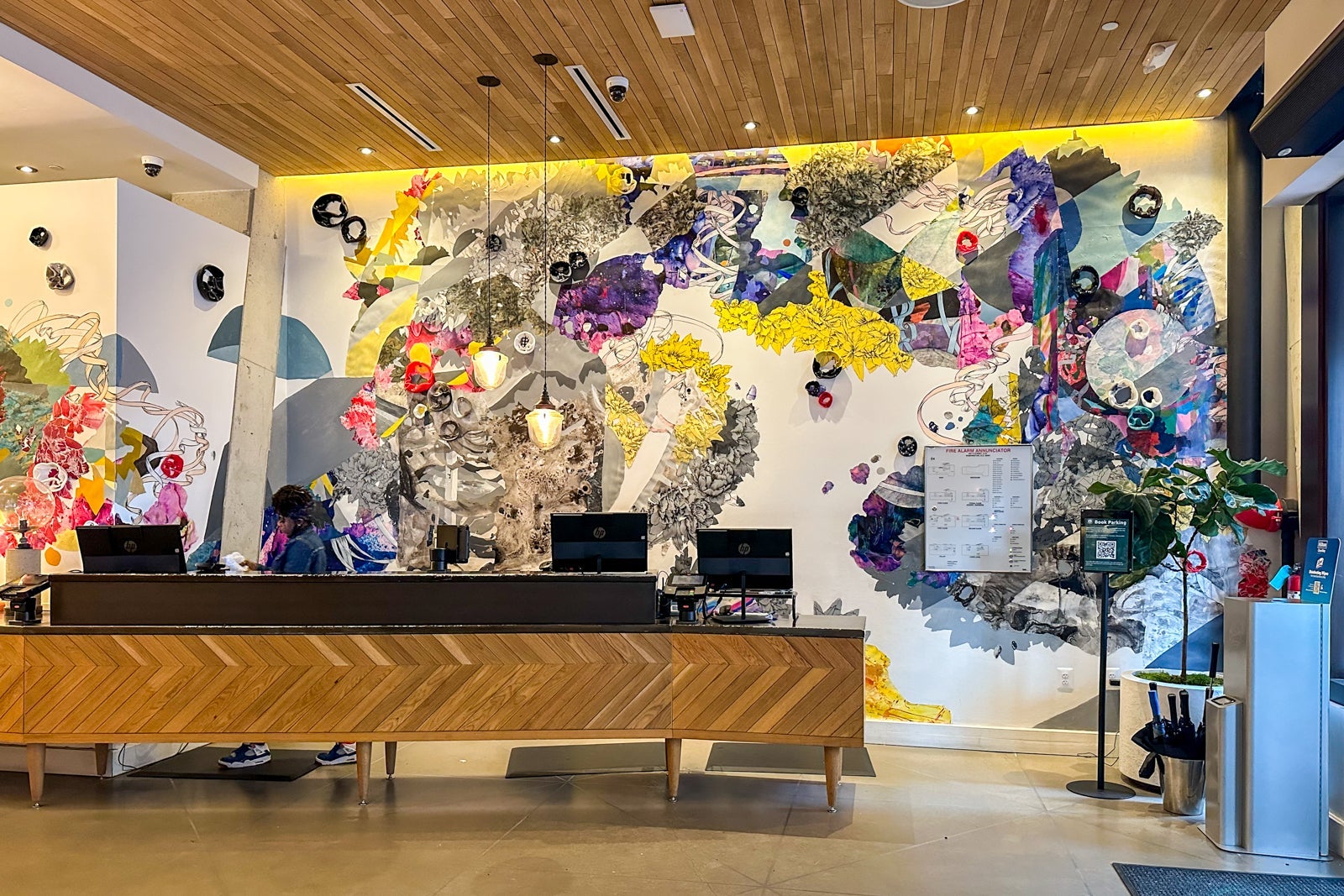 Small in size, big on style: A review of the Motto by Hilton Washington ...