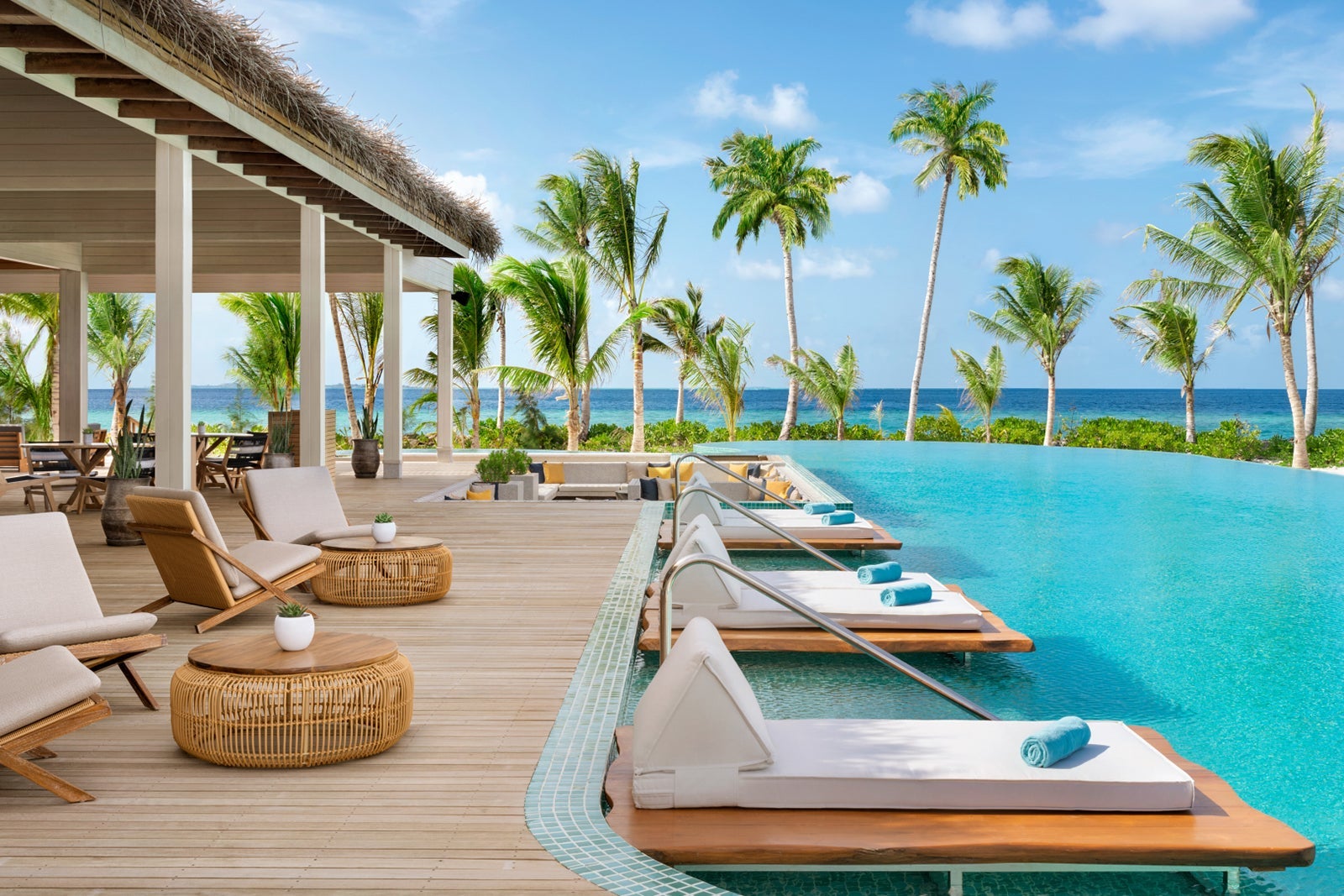 Hilton Diamond status: Benefits and how to earn - The Points Guy