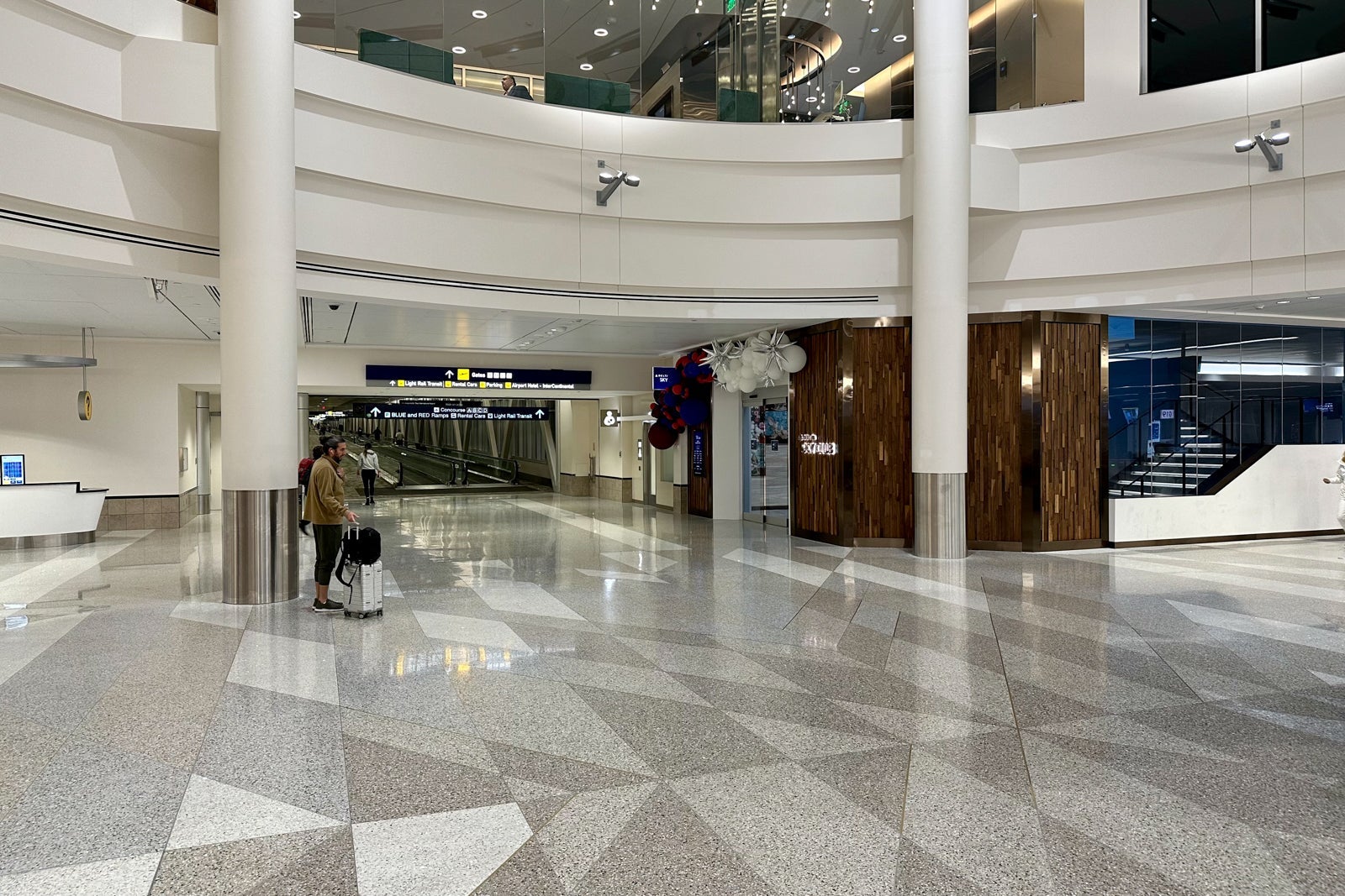 1st look: Inside Delta's stunning new Sky Club in Minneapolis - The ...