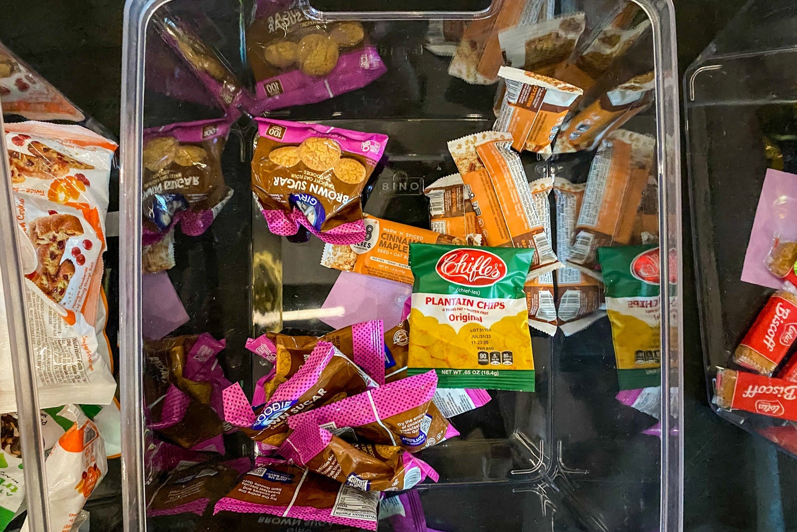 Inflight 'snackdown': The best free airline snack in the sky - The ...