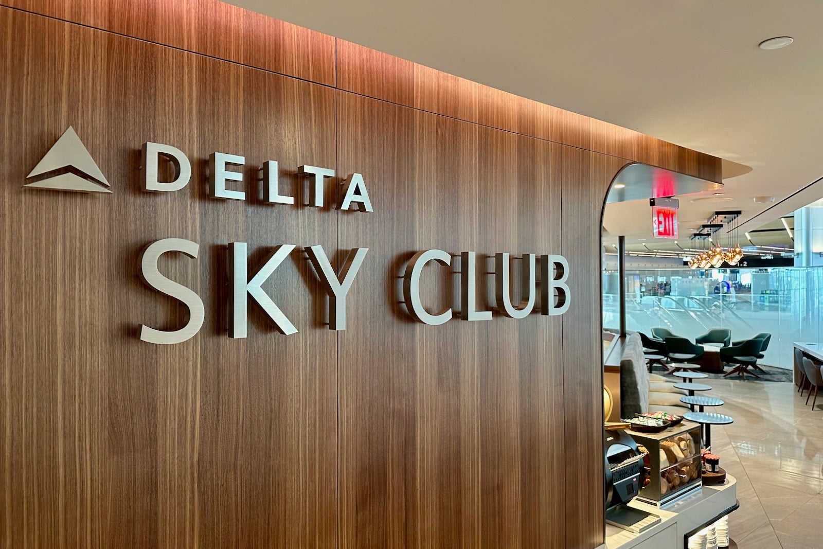 Why the Delta SkyMiles Reserve is one of my favorite cards - The Points Guy