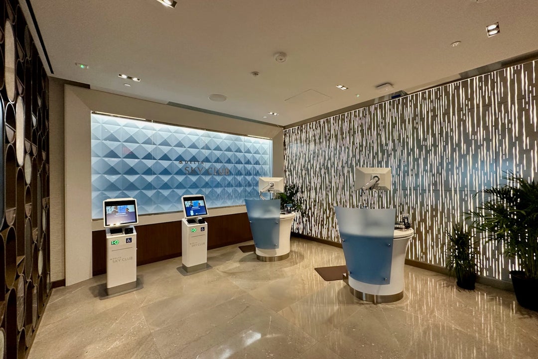 1st look at Delta's new Sky Club in Newark's stunning Terminal A - The ...