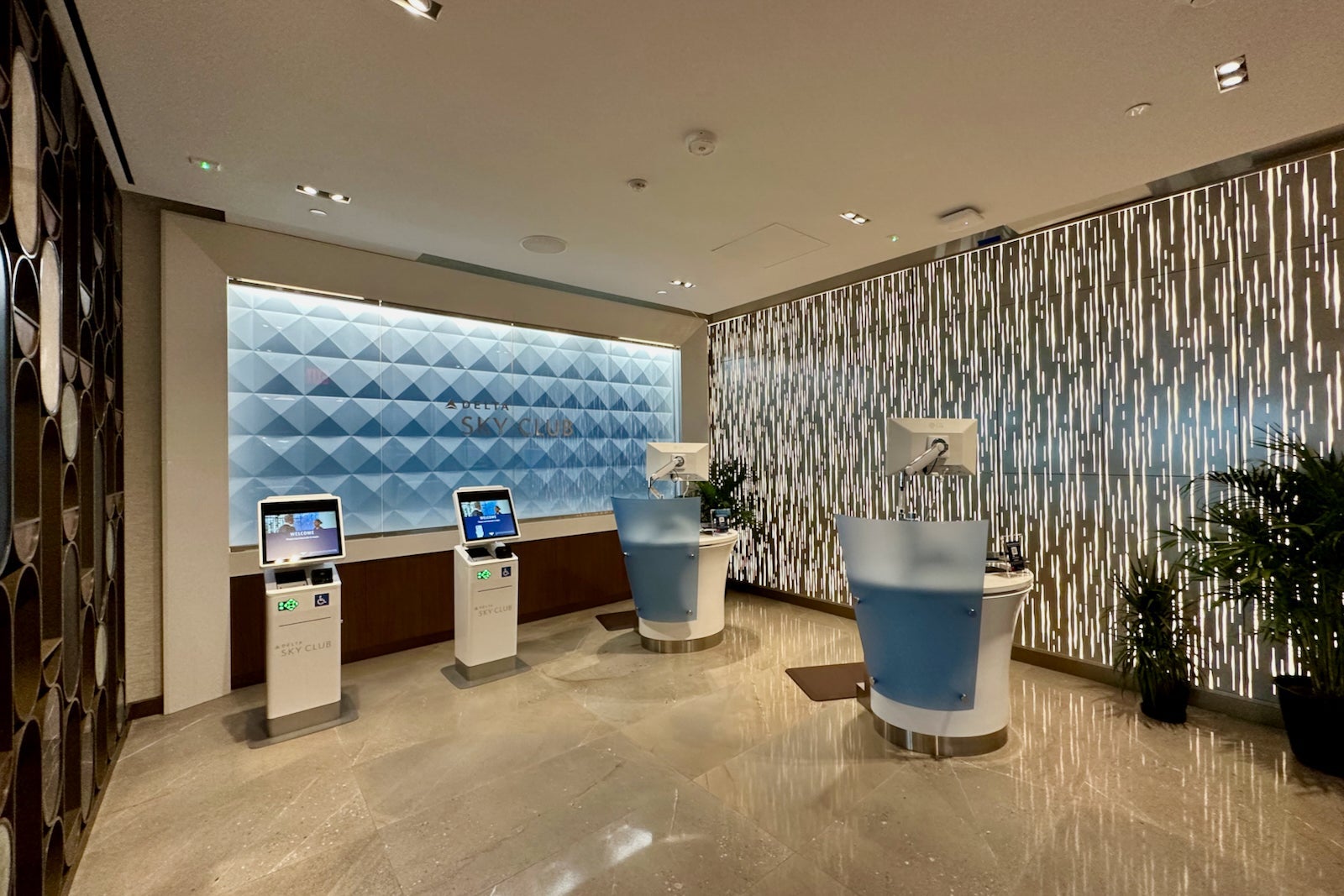 1st look at Delta's new Sky Club in Newark's stunning Terminal A - The ...