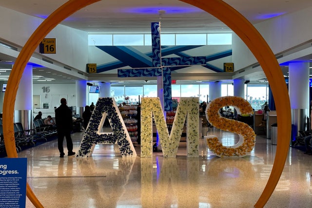JetBlue cuts JFK-Amsterdam route; Boston flights to continue - The ...