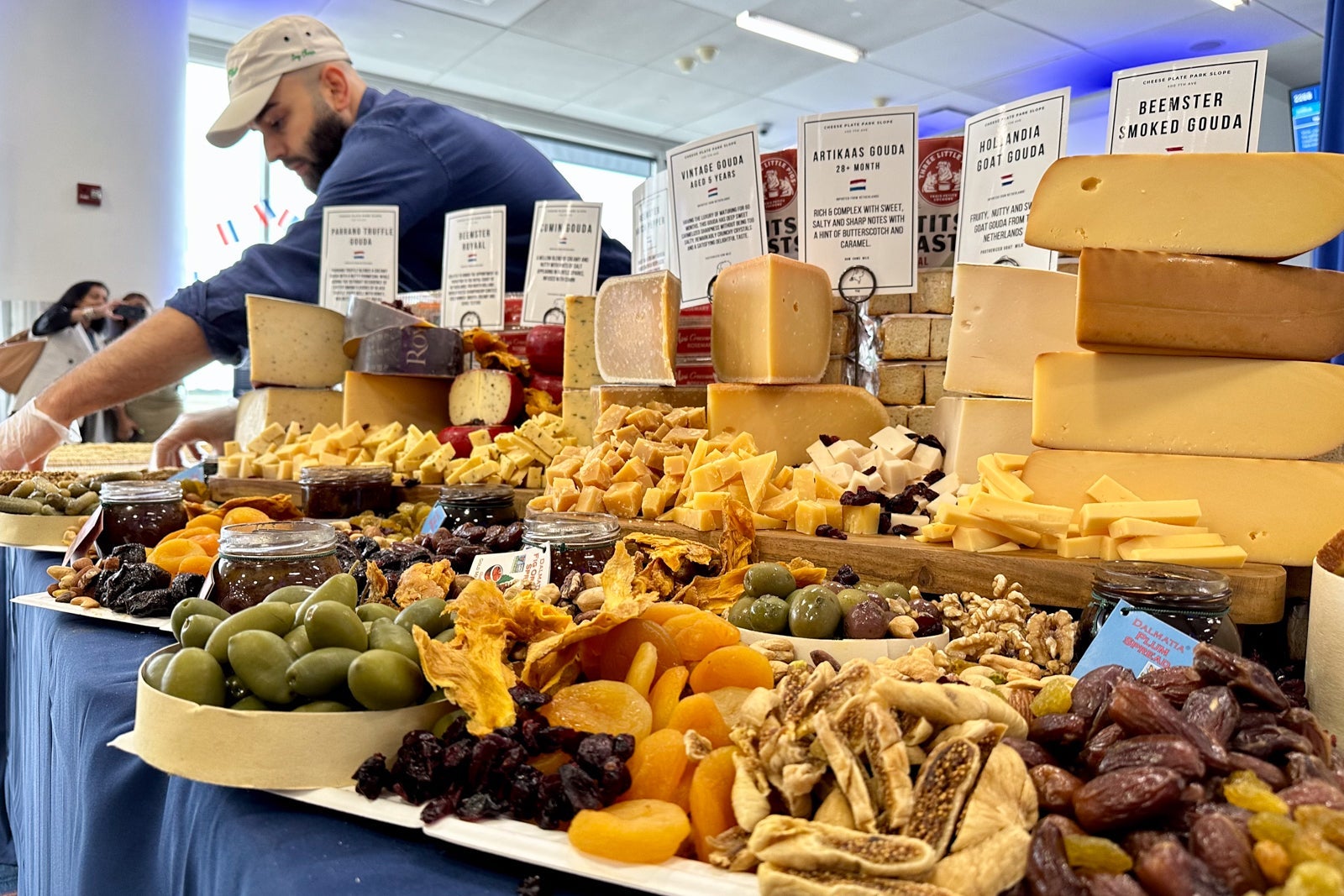 What it was like onboard JetBlue's inaugural flight from New York to ...