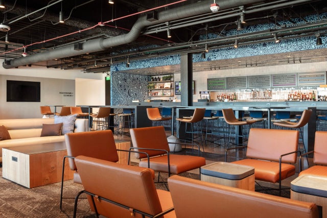 United Airlines debuts largest-ever lounge at Denver International ...