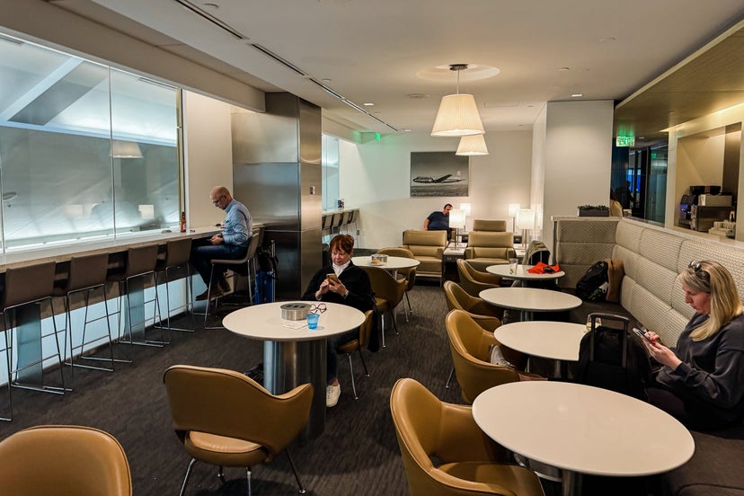 United Airlines domestic first class review - The Points Guy