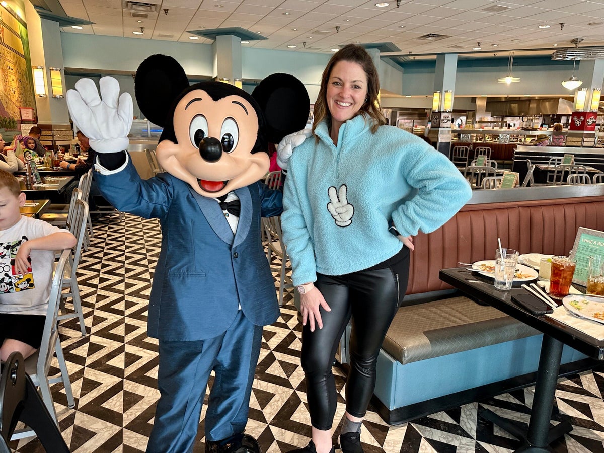 Disney Dining Plan: Is it worth it? - The Points Guy