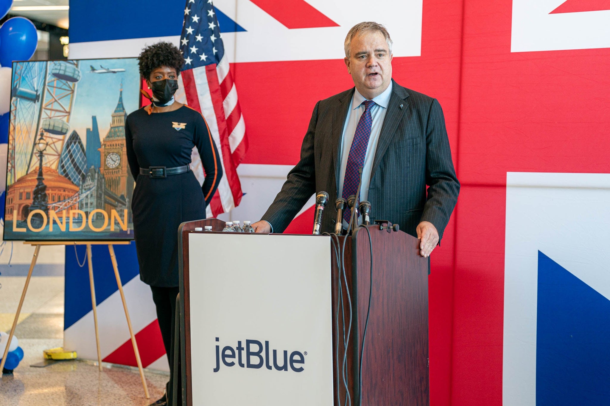 JetBlue CEO Robin Hayes retiring; Joanna Geraghty to be 1st woman CEO ...