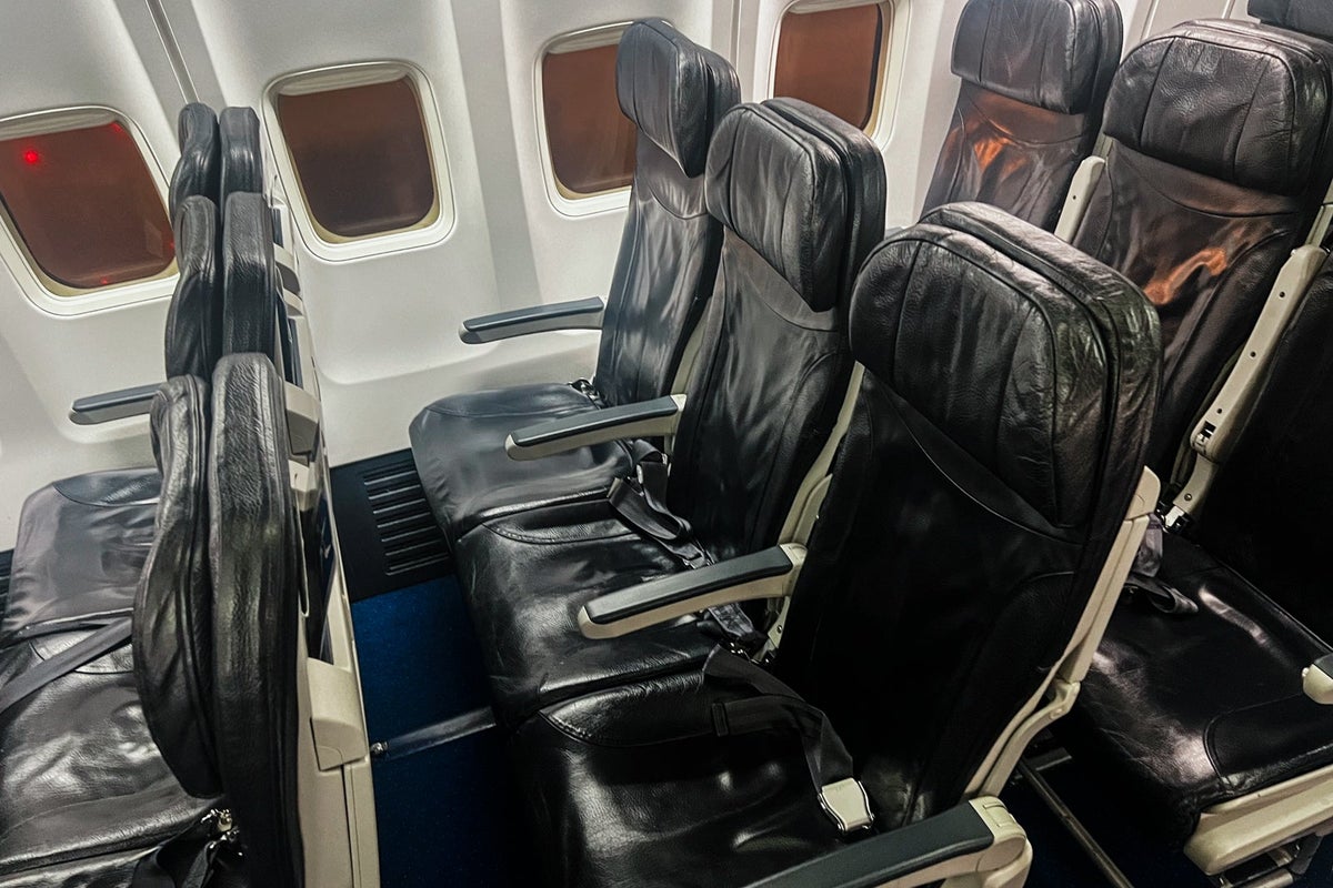 WestJet Boeing 737 economy flight review: Is it worth it? - The Points Guy