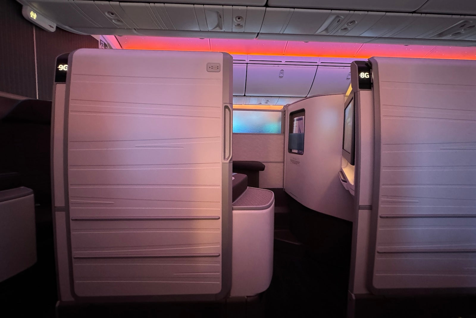 Hawaiian Airlines Dreamliner sneak peek: New business-class and economy ...