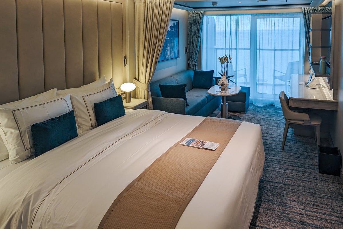 Silver Ray cruise ship review: A modern-yet-classic luxury ship for ...