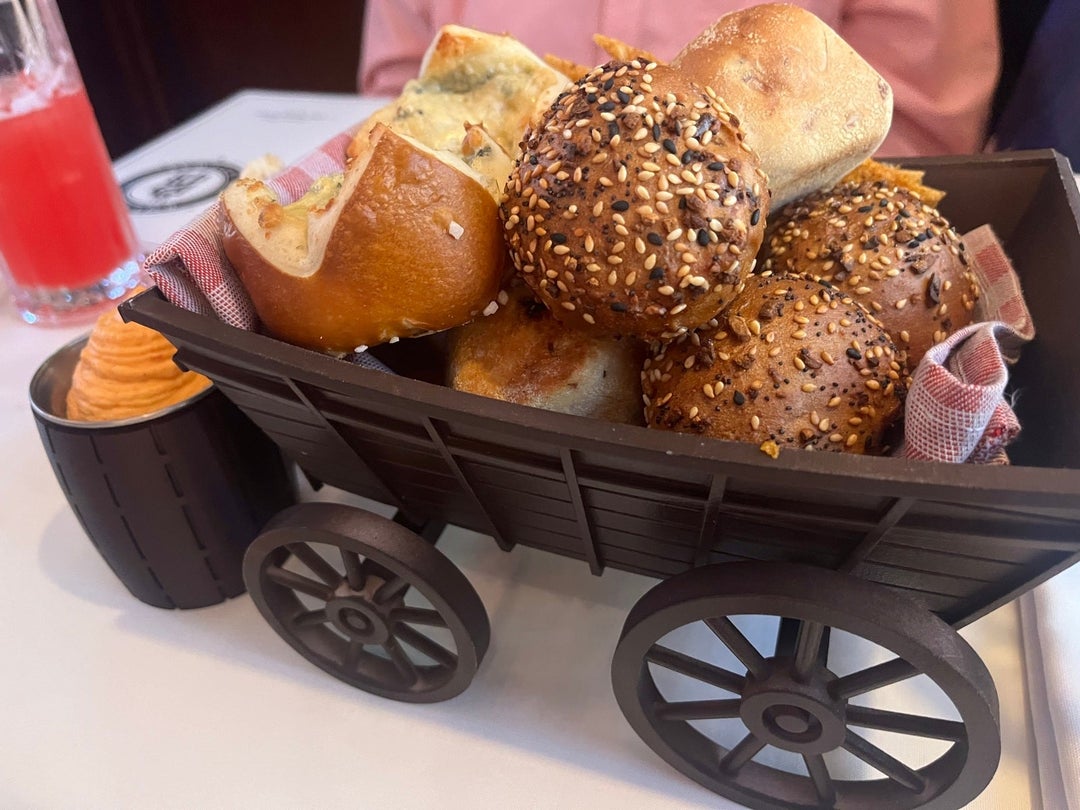 Royal Railway - Utopia Station: The train that fits on a cruise ship ...