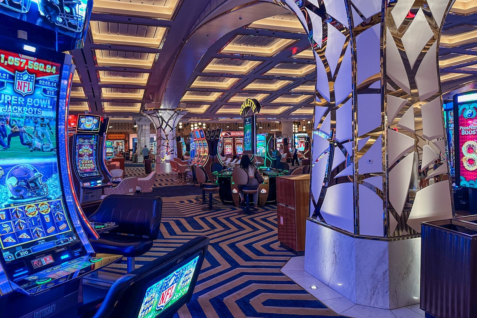 Affable service, glam common spaces and lackluster rooms: My review of ...