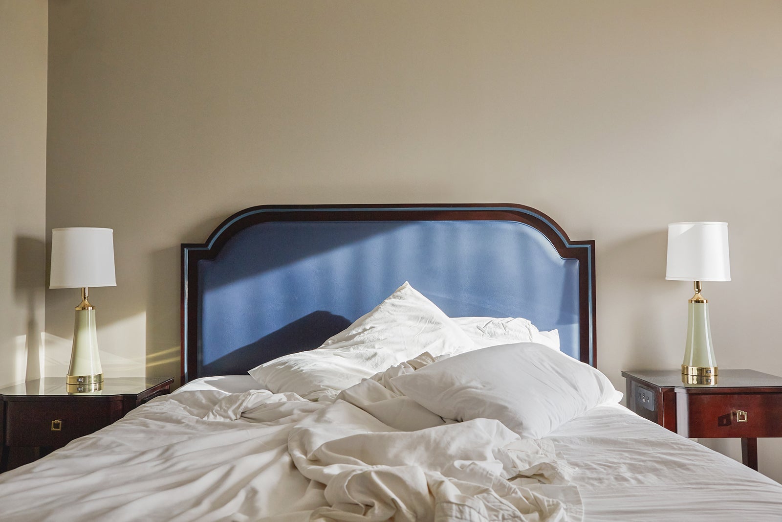 Thief charges hundreds to couple's London hotel bill - The Points Guy