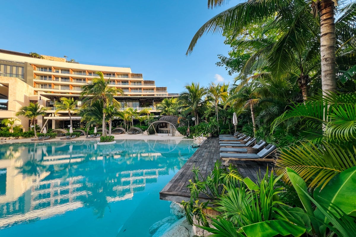 Just how good is the new Chase Sapphire Reserve 100,000-point offer ...