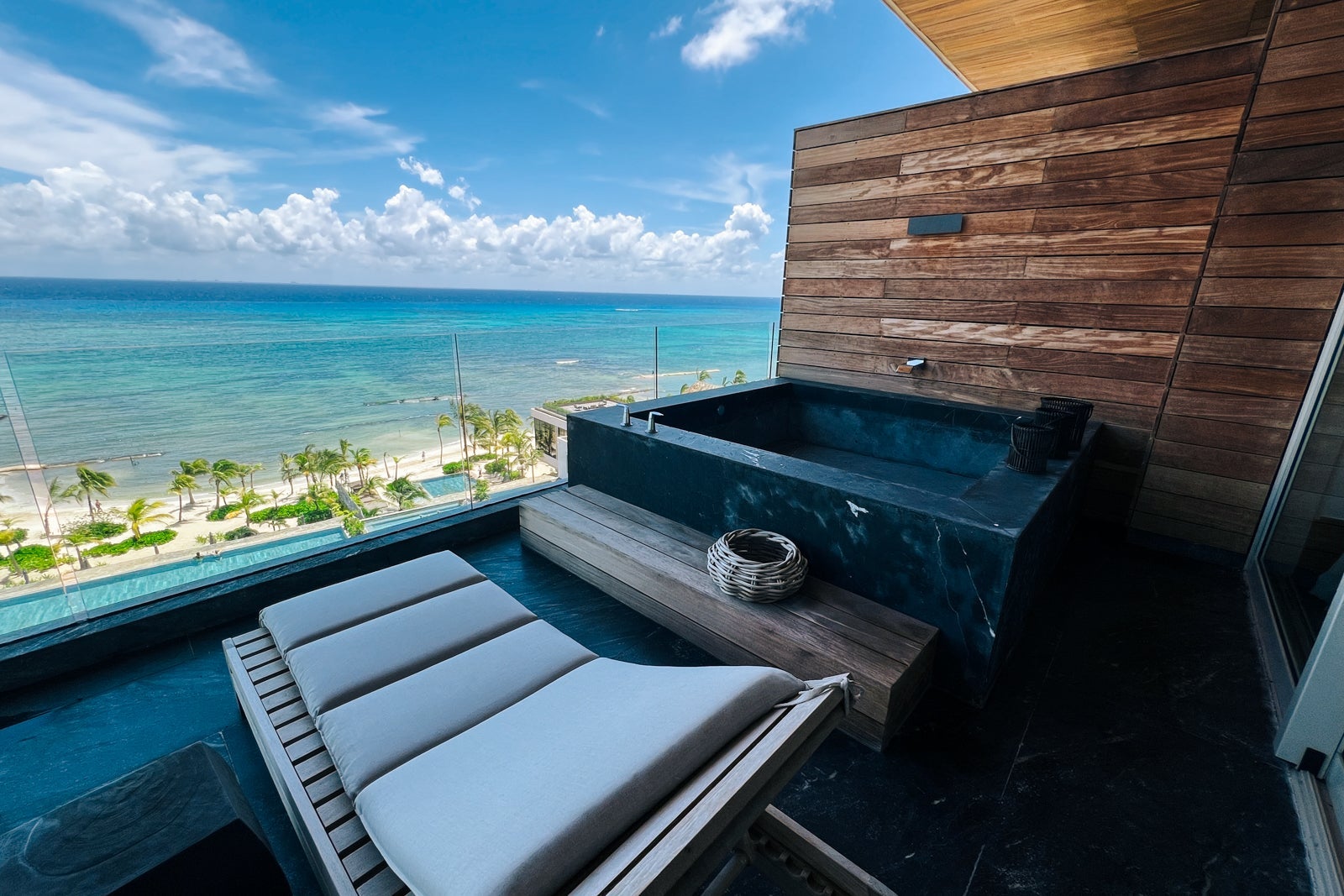 What it's like at the all-inclusive Secrets Moxché Playa del Carmen ...
