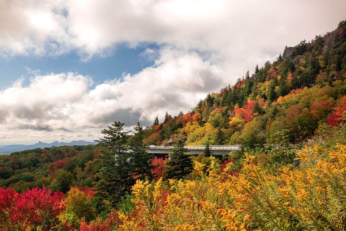 These western North Carolina towns are open to tourists this fall - The ...