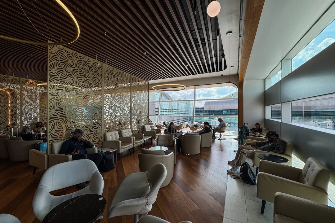 Flying Emirates' first class from Miami to Bogota - The Points Guy