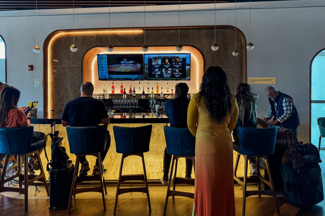 Flying Emirates' first class from Miami to Bogota - The Points Guy