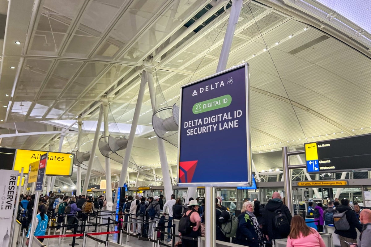 An even faster way through airport security: Here's what it's like ...