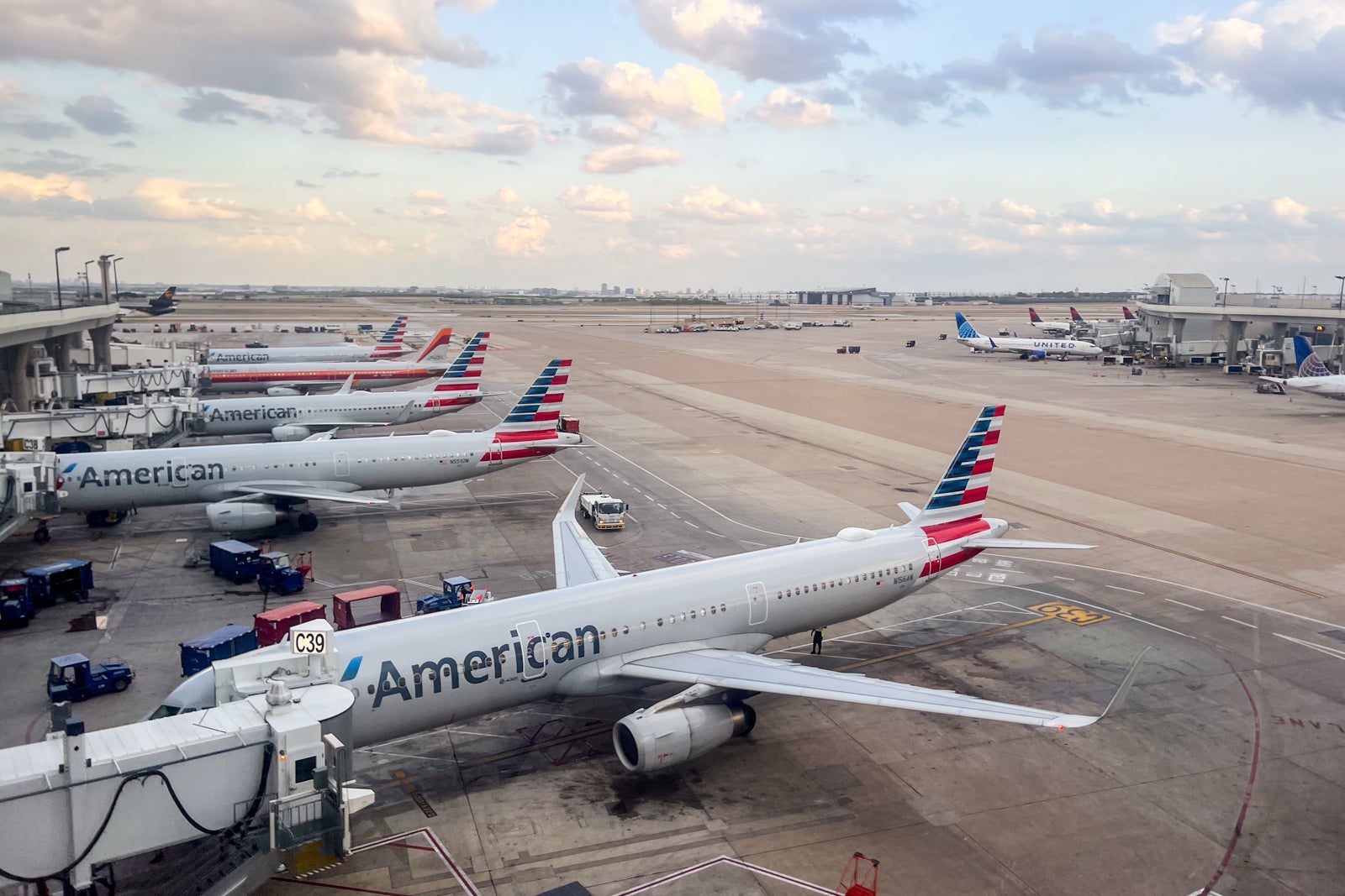 Summer of savings? New analysis shows airfare has dropped significantly ...