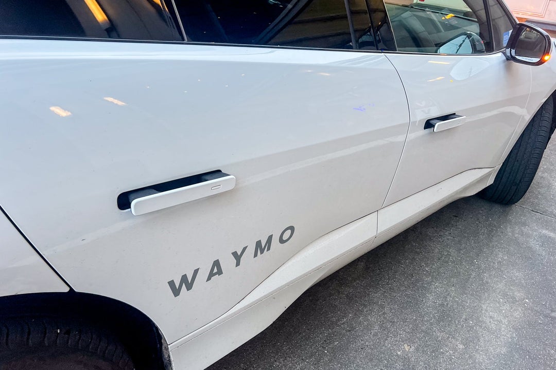Taking a Waymo self driving car in San Francisco: my driverless taxi ...
