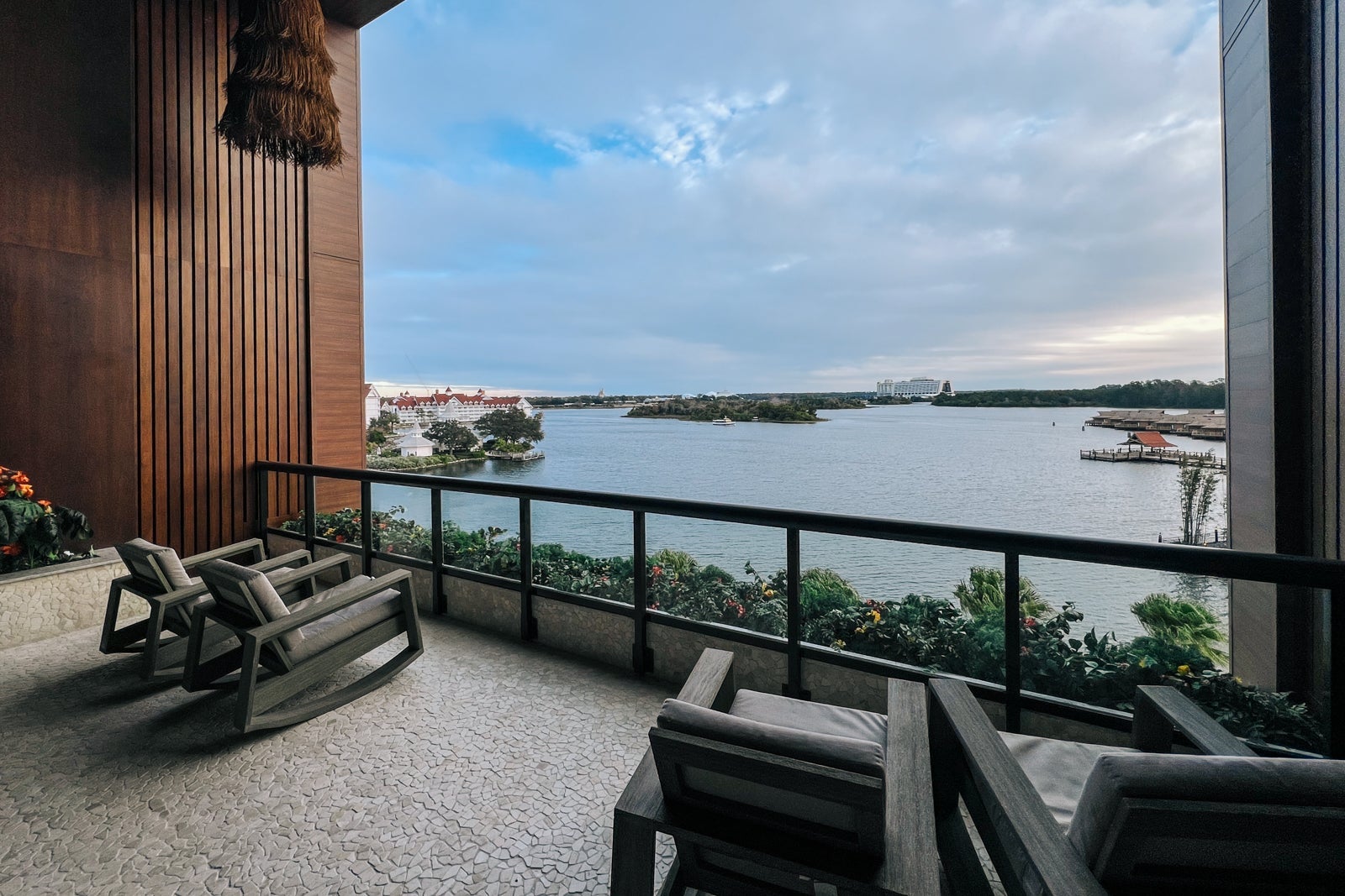 First look: New Island Tower at Disney's Polynesian Village Resort ...