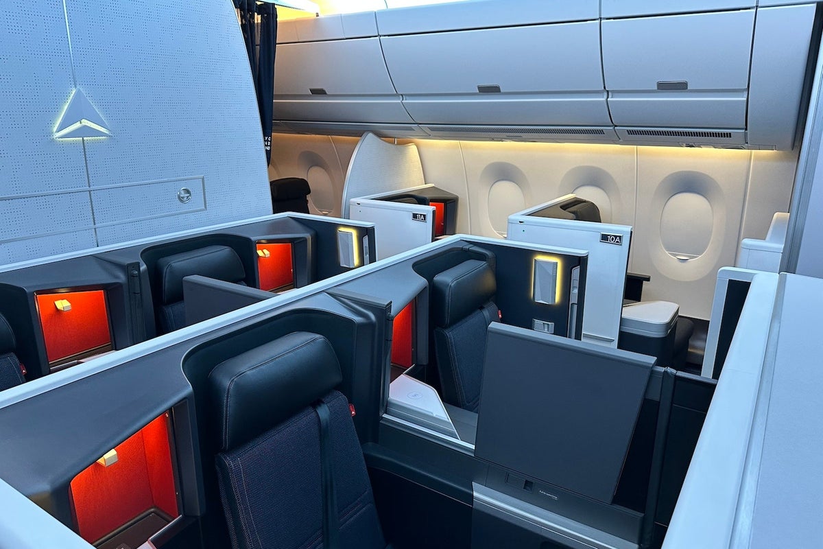 Sneak peek: On board the first Delta Air Lines jet sporting its all-new ...