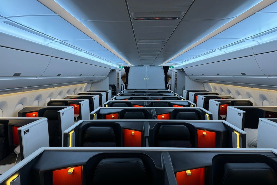 Sneak peek: On board the first Delta Air Lines jet sporting its all-new ...