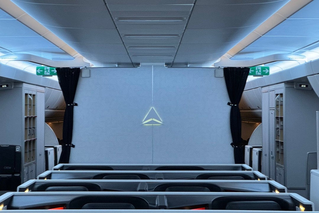 Sneak peek: On board the first Delta Air Lines jet sporting its all-new ...