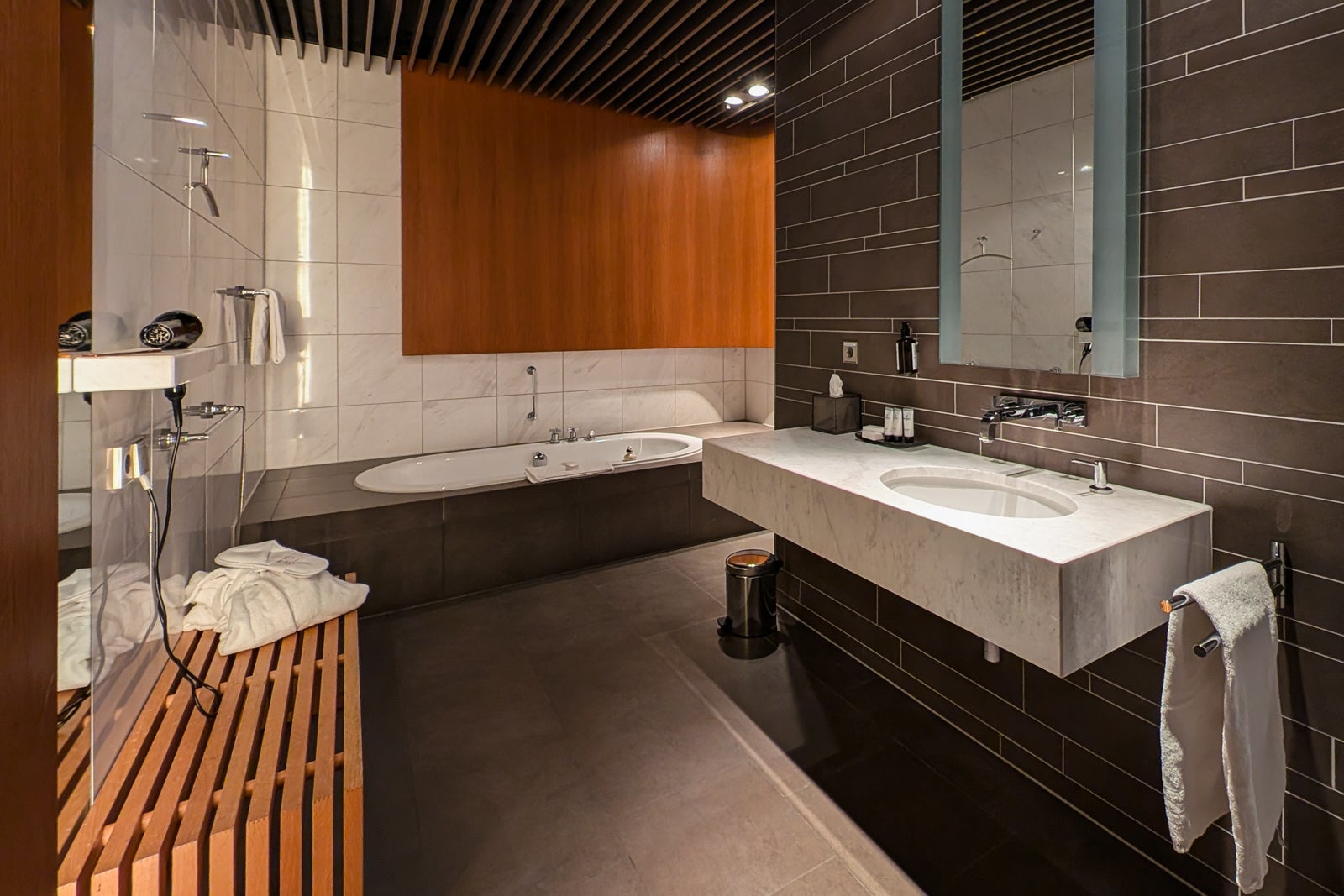 Book Lufthansa first-class flight to Europe using Chase's 100,000-point ...