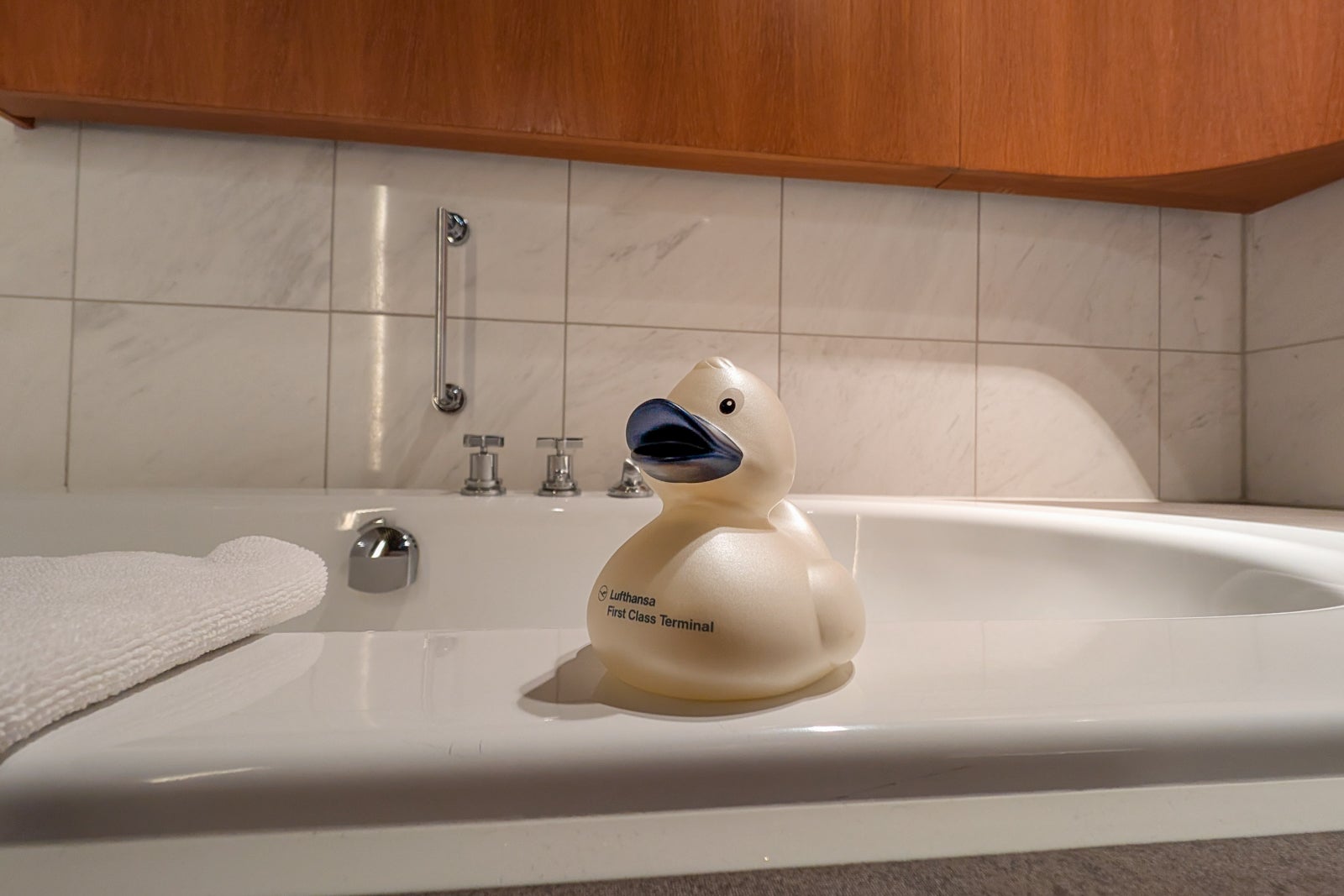 Book Lufthansa first-class flight to Europe using Chase's 100,000-point ...