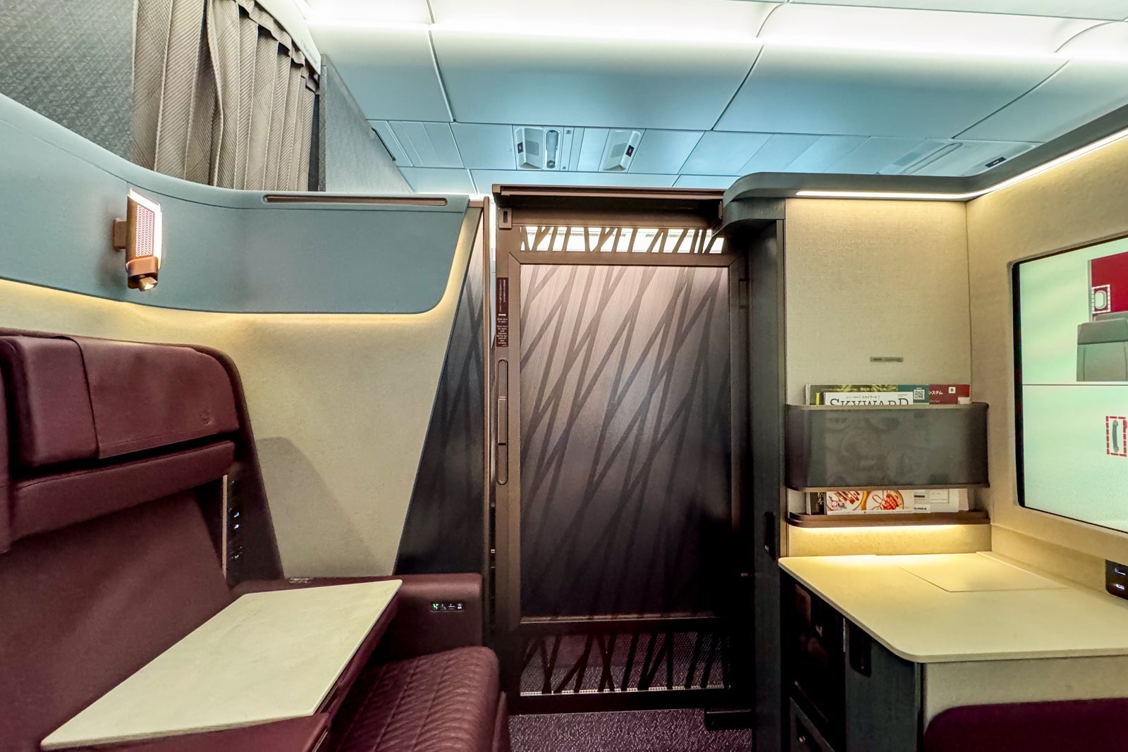 Review of Japan Airlines' new first class on the A350 - The Points Guy
