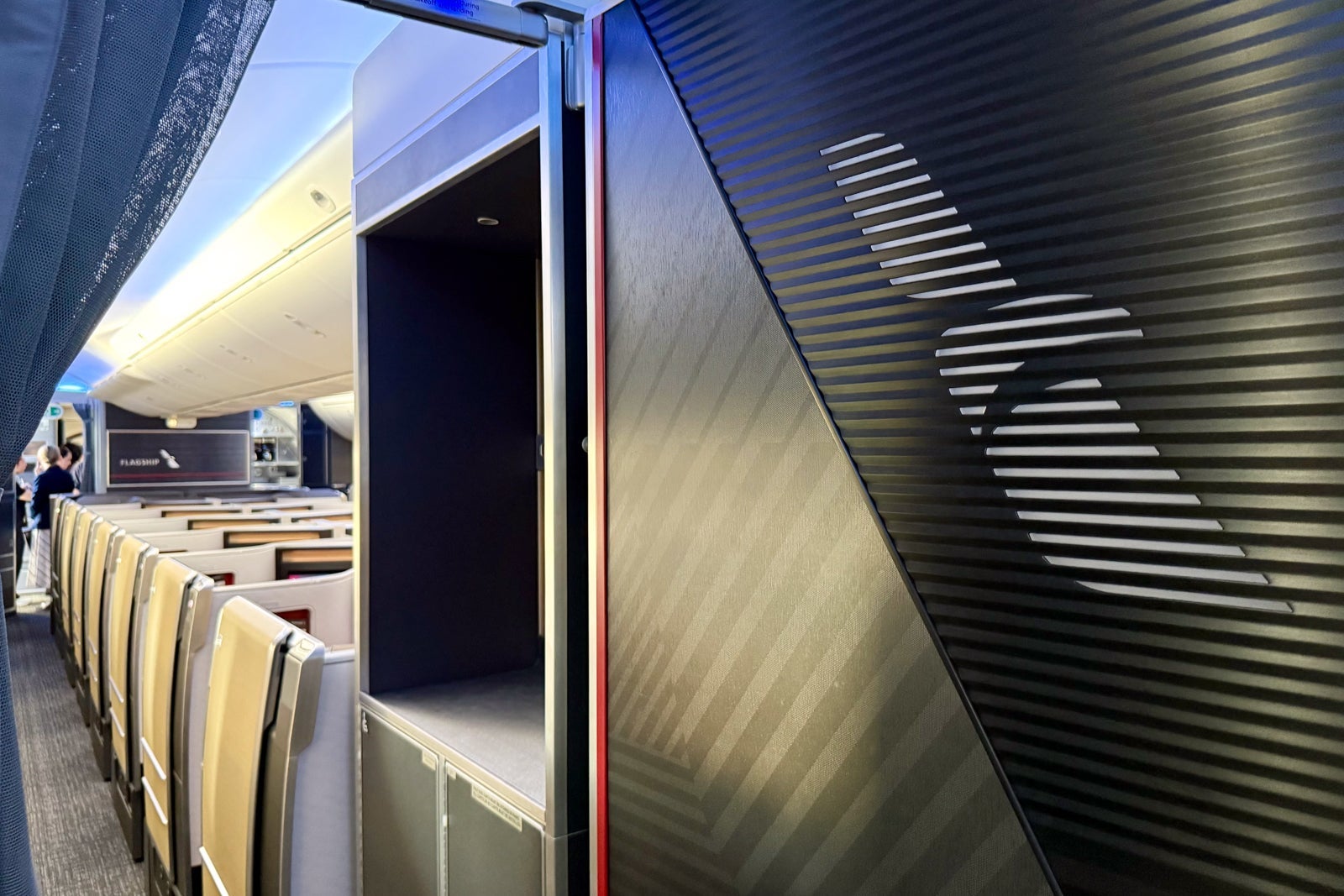 A look at American's all-new Boeing 787 Dreamliner with Flagship Suite ...