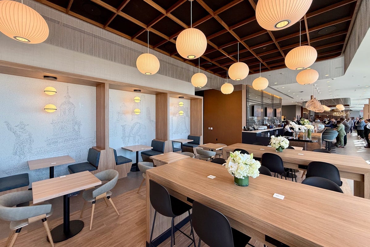 First look: American's new Flagship Lounge and Admirals Club in Philly ...