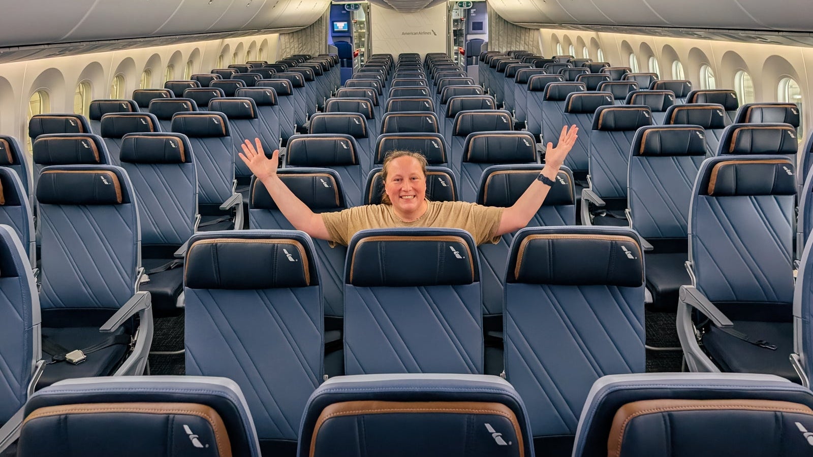 boeing 787 interior premium economy