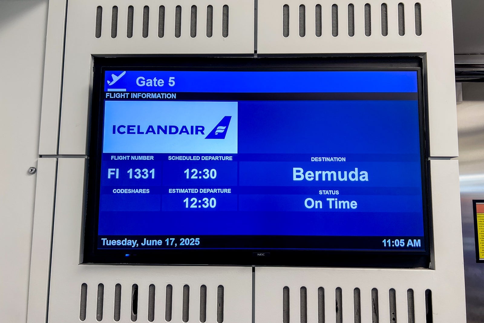 Pan Am is back: Boeing 757-200 takes flight once again with maiden trip ...