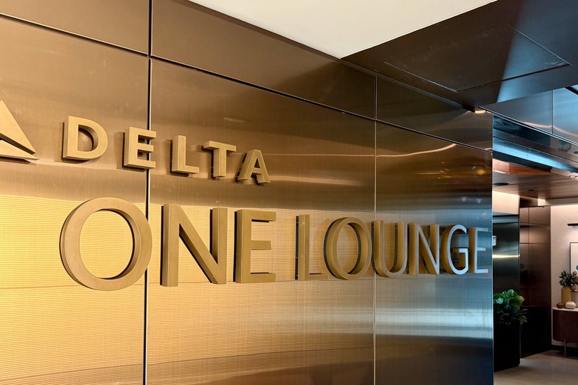 Delta's stunning new Seattle business-class lounge is its most unique ...