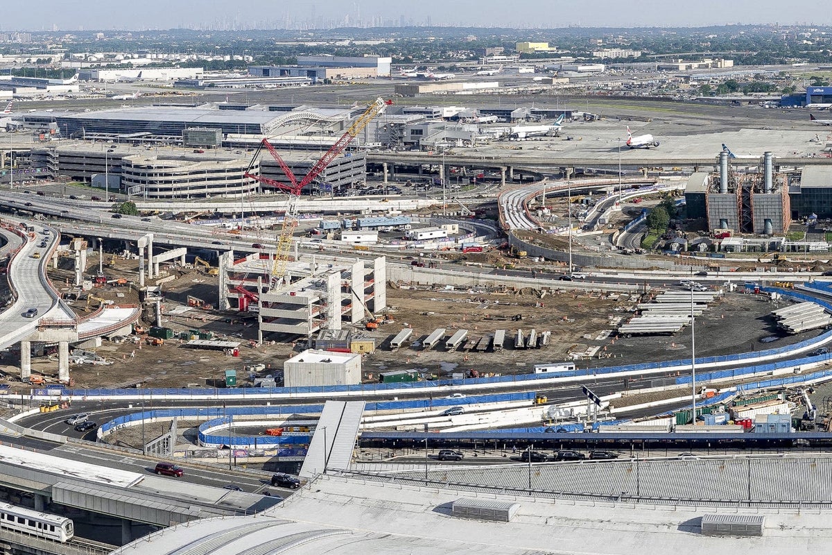 AirTrain fares to JFK airport reduced by 50% to ease summer traffic ...