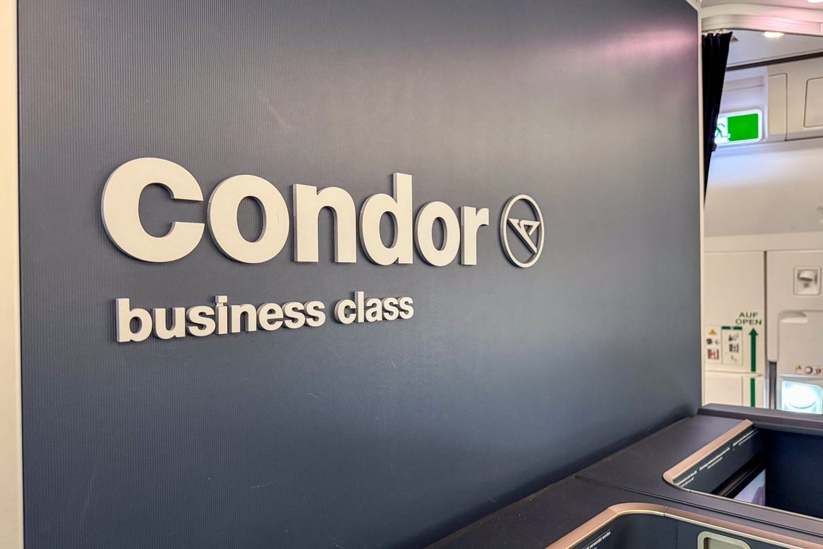 Comparing Condor Airlines' regular and Prime business-class seats - The ...