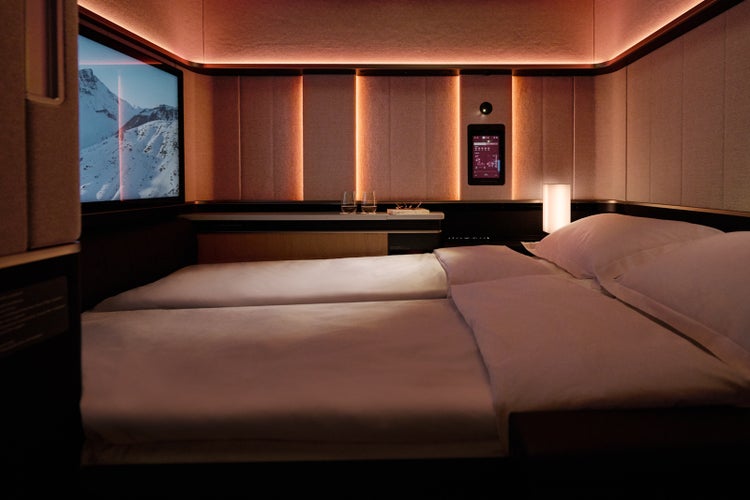 Swiss unveils new A350-900 cabin interiors including first class ...
