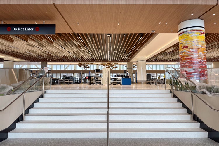 San Diego's new Terminal 1 shines in big debut, comes with new lounges - The Points Guy