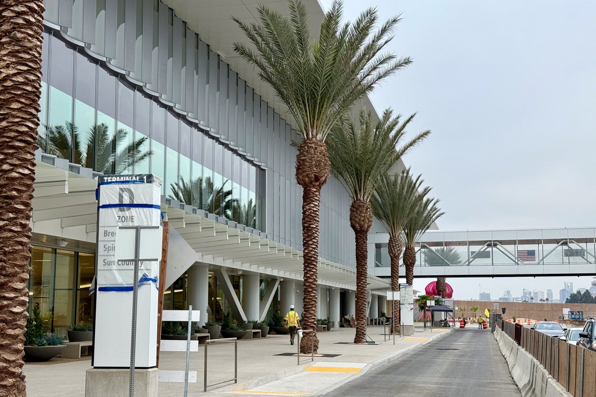 San Diego's new Terminal 1 shines in big debut, comes with new lounges ...
