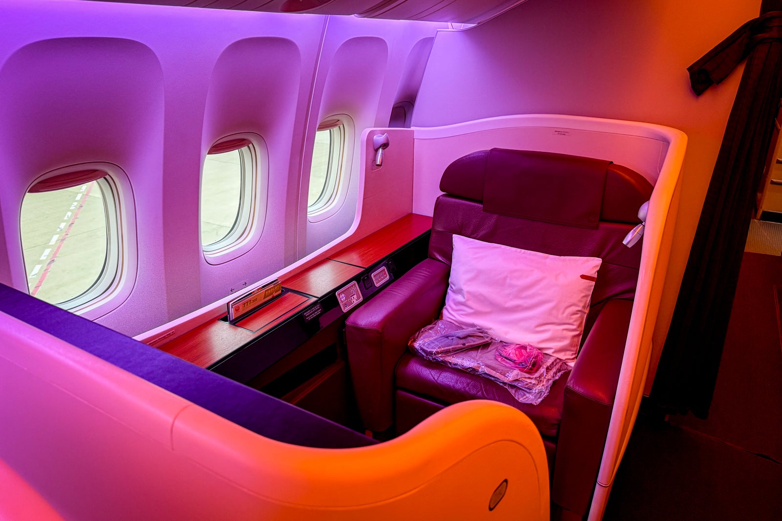 Flying Japan Airlines first class for 80K American Airlines AAdvantage ...