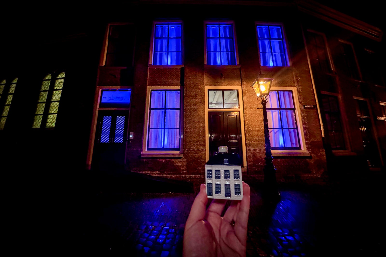 KLM's 106th Delft house collectible is a historic Leiden home - The ...